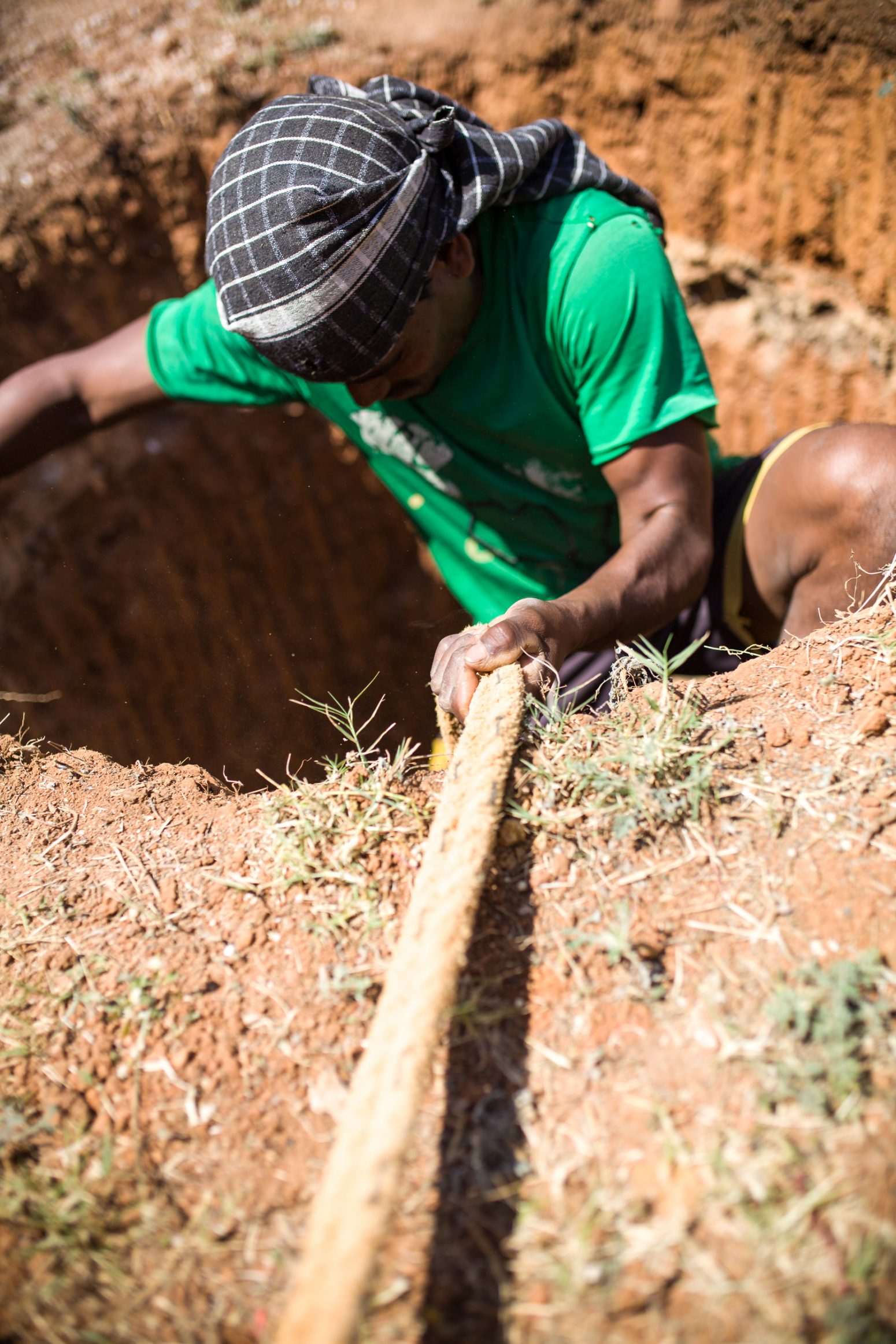 Well diggers tackling water woes in a megacity: The case of Bangalore ...